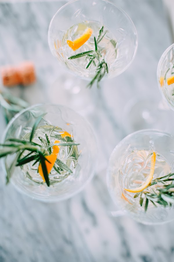 Winter Champagne Cocktail - The Mama Notes
