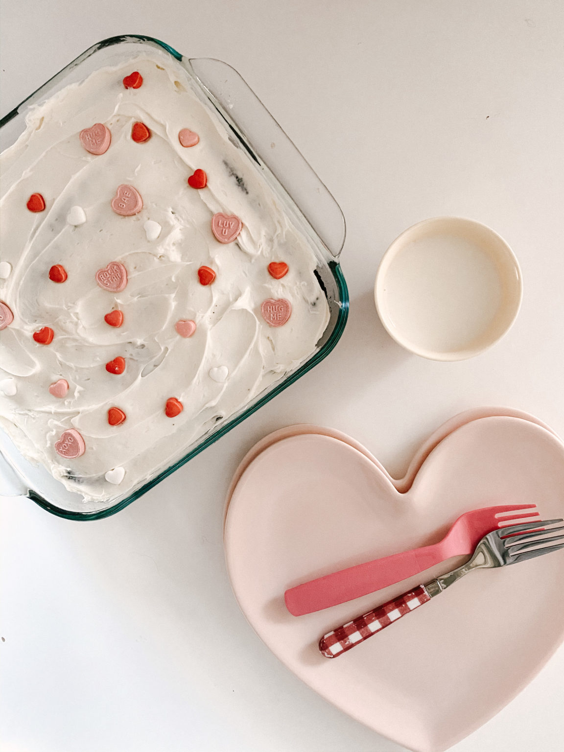 Valentine's Day Snack Cake - The Mama Notes