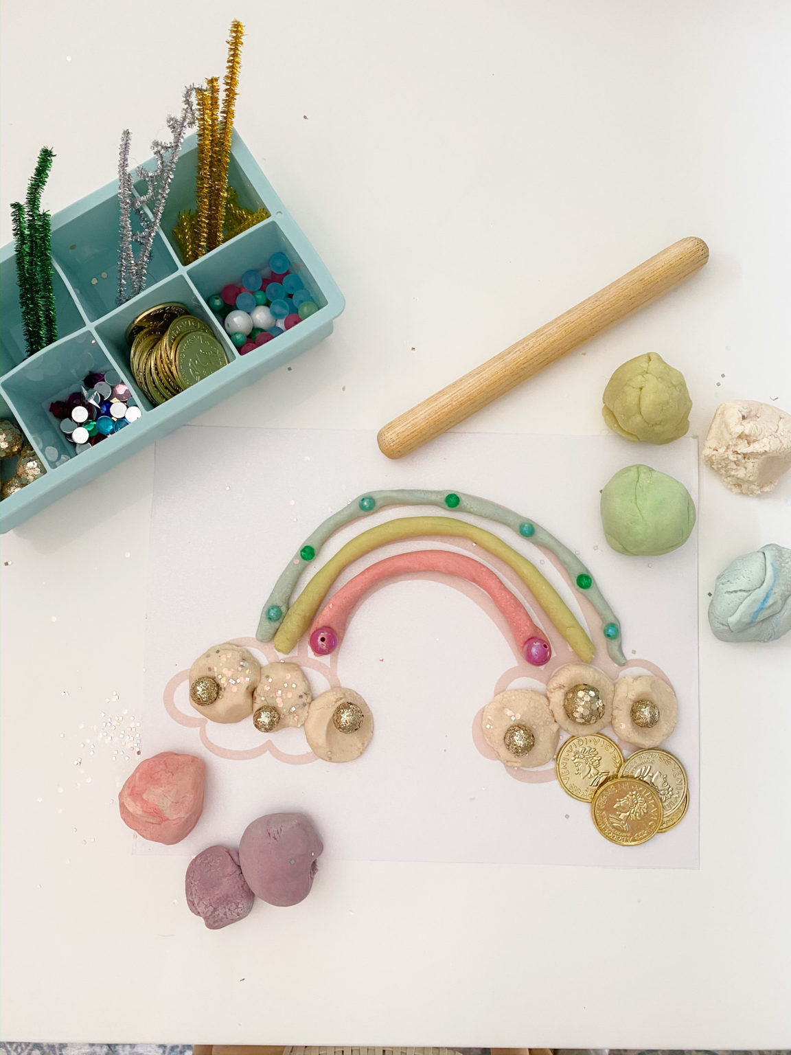 St. Patrick's Day Playdough Mat Printable - The Mama Notes